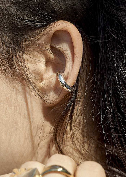Saskia Diez earcuff Bold small – matieresareflexion